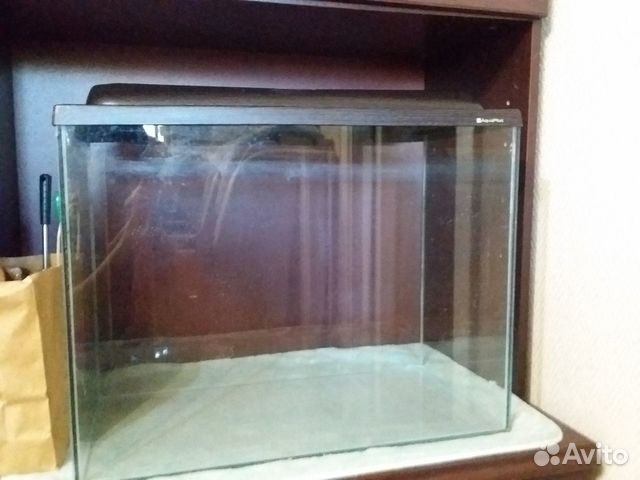 Продам аквариум с крышкой 70 л