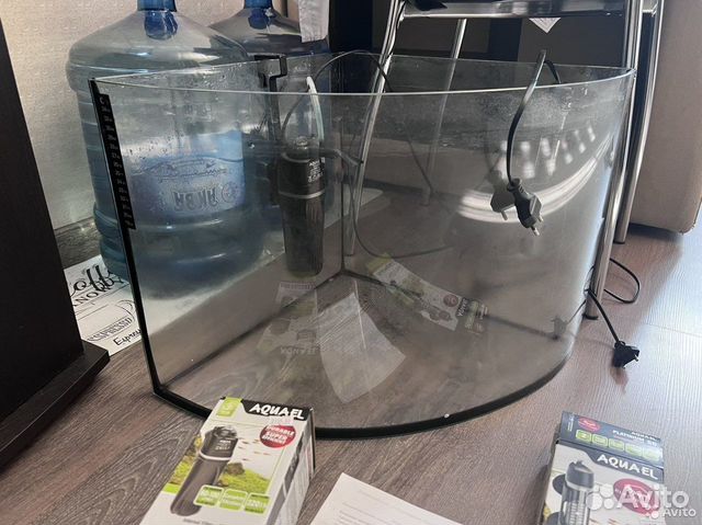 Аквариум с всем оборудовнием для рыбок 40 литров